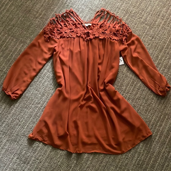 entro | Dresses | Nwt Entro Dress With Open Shoulders In Size S | Poshmark